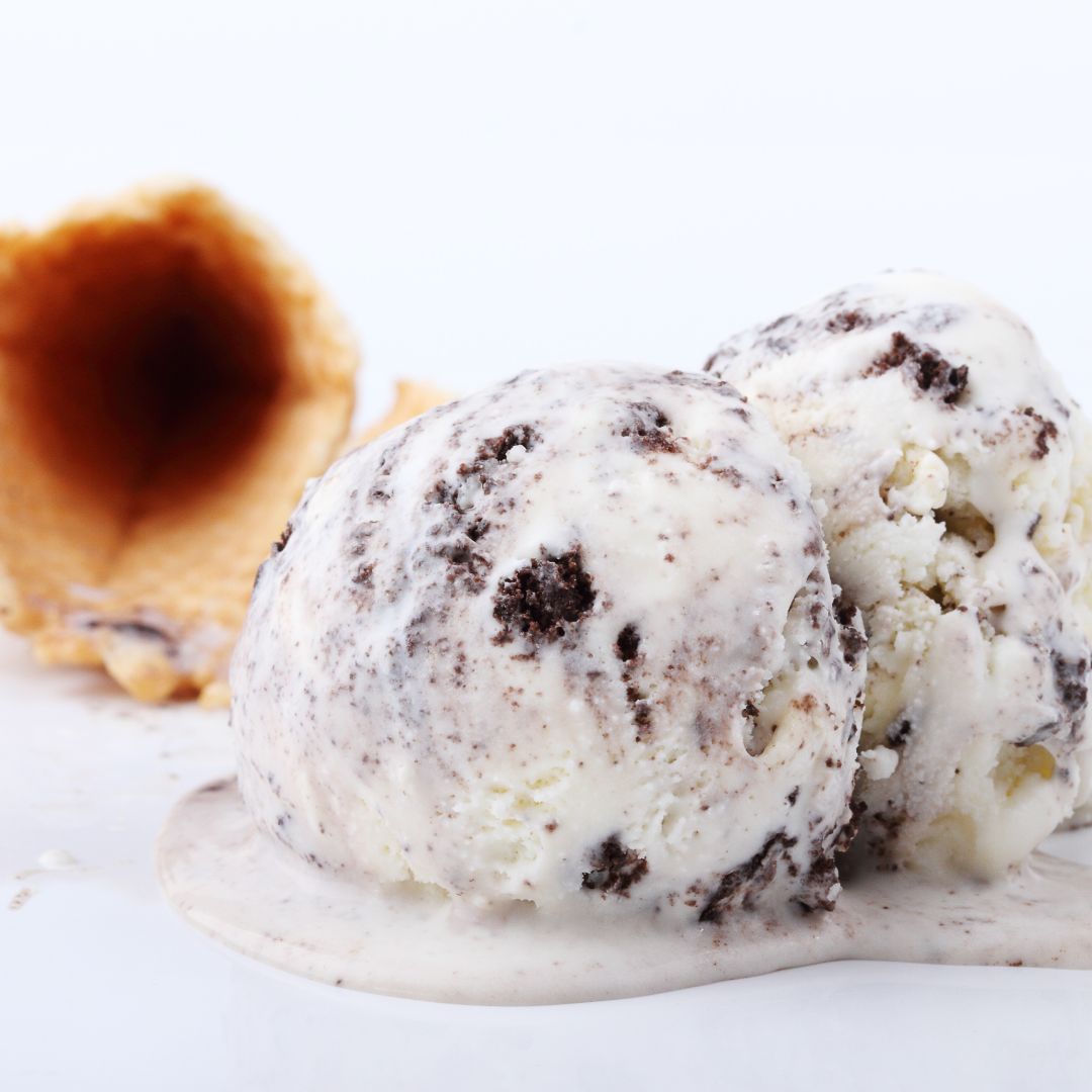 Homemade Cookies and Cream Ice Cream - Totally the Dream